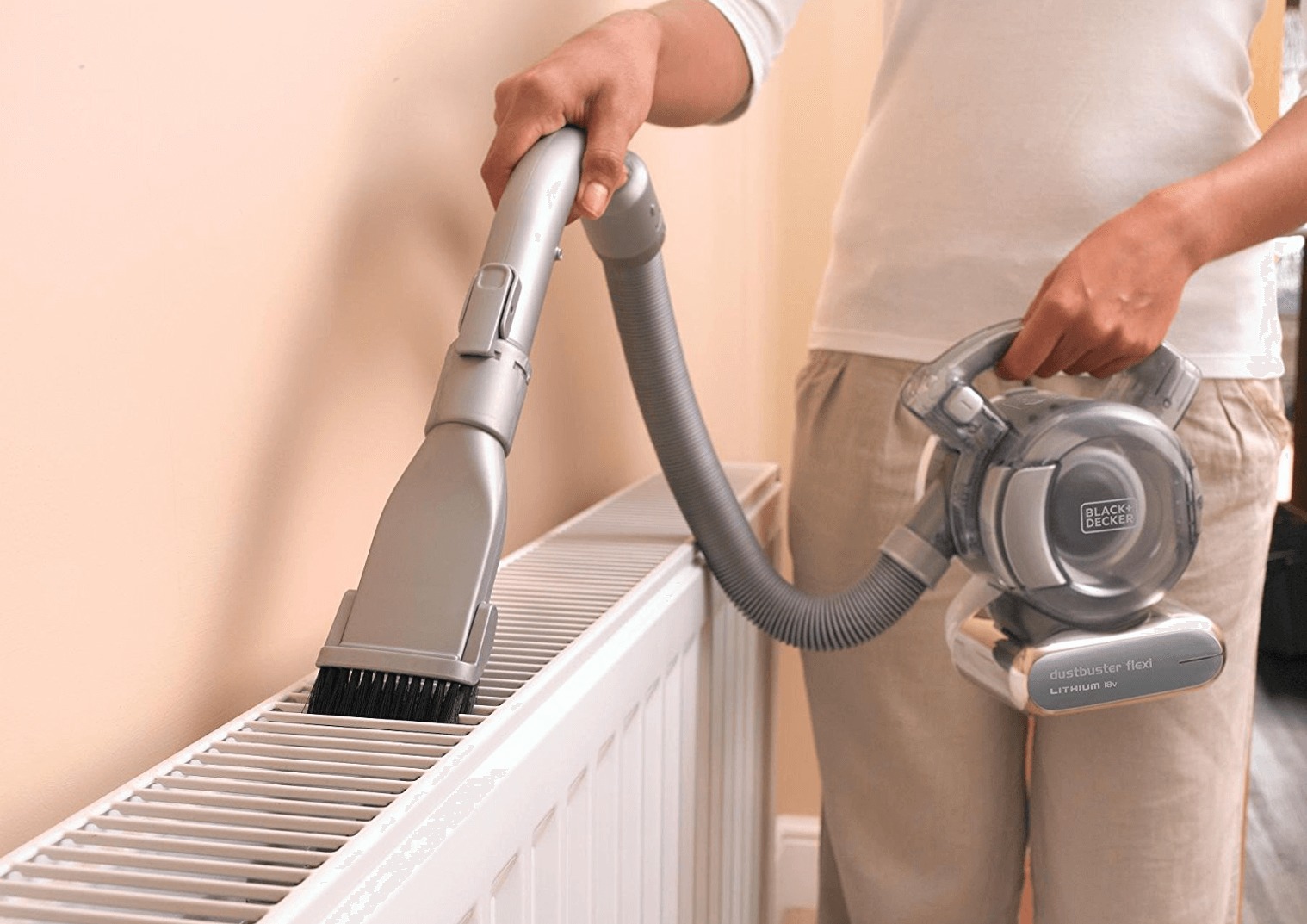 Как помыть 💦 пространство за батареей и внутри 👍 быстро и просто